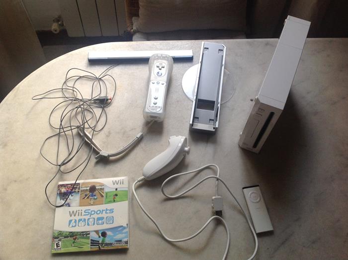 WII SPORTS CONSOLE