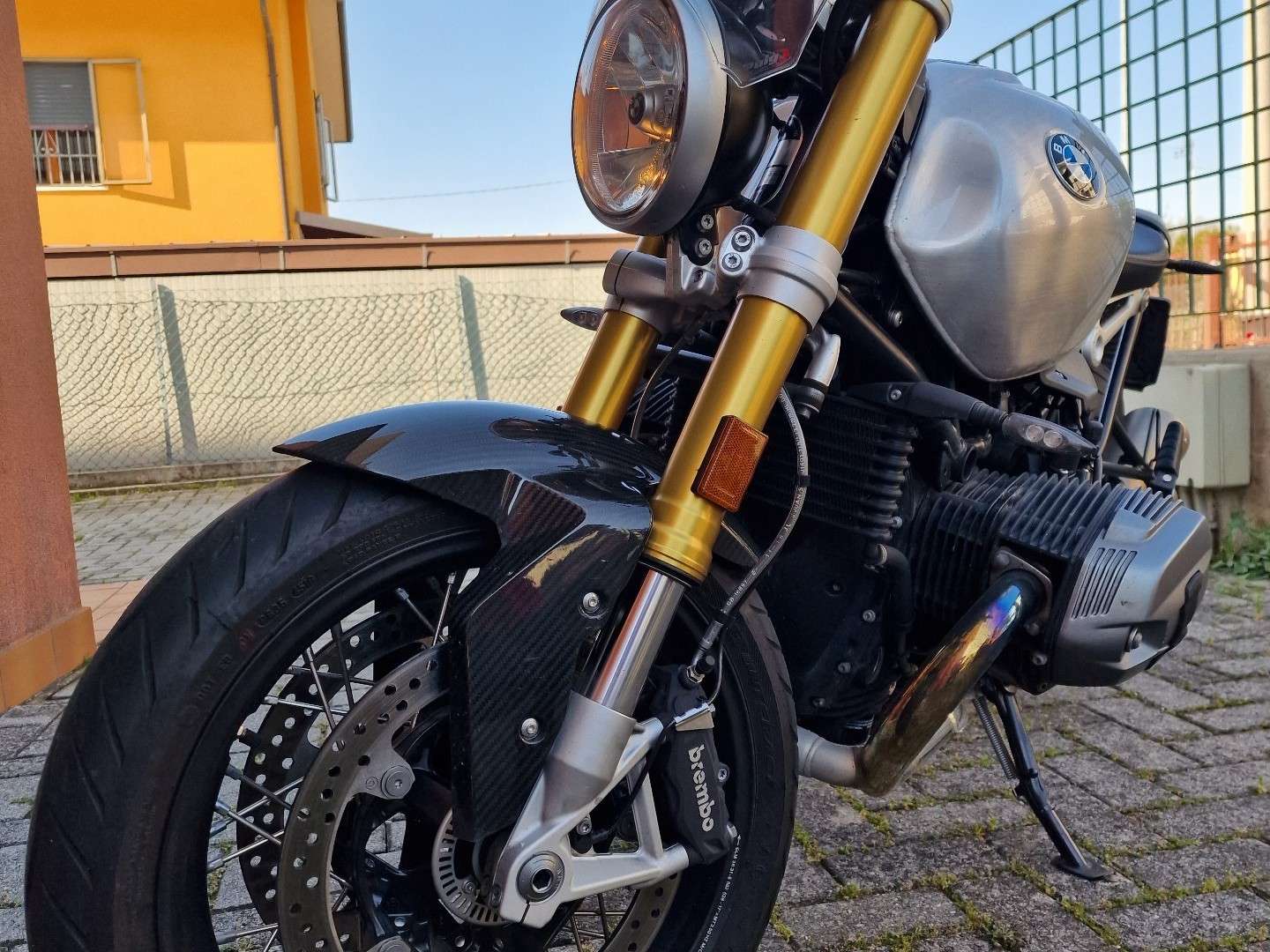 BMW R nineT