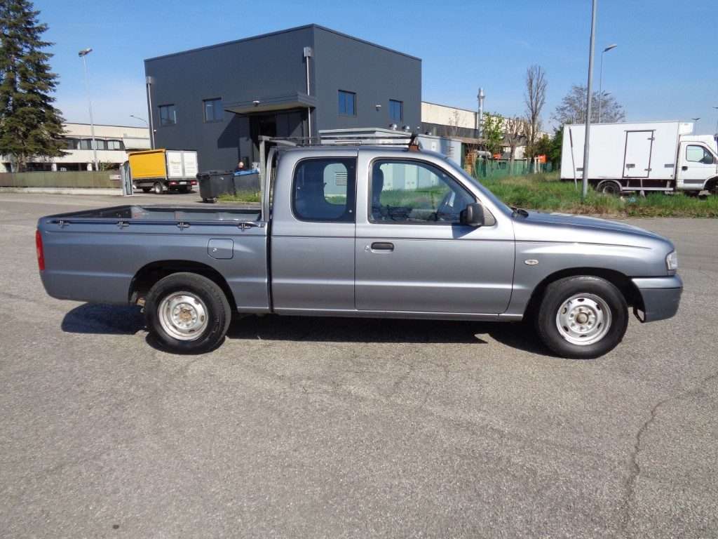 Mazda B SeriesB2500 2.5 TD/84CV Stretch-Cab Pick-up My'04