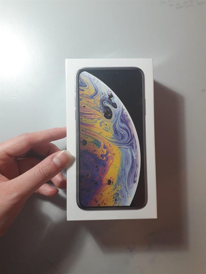 IPHONE XS 64 GB