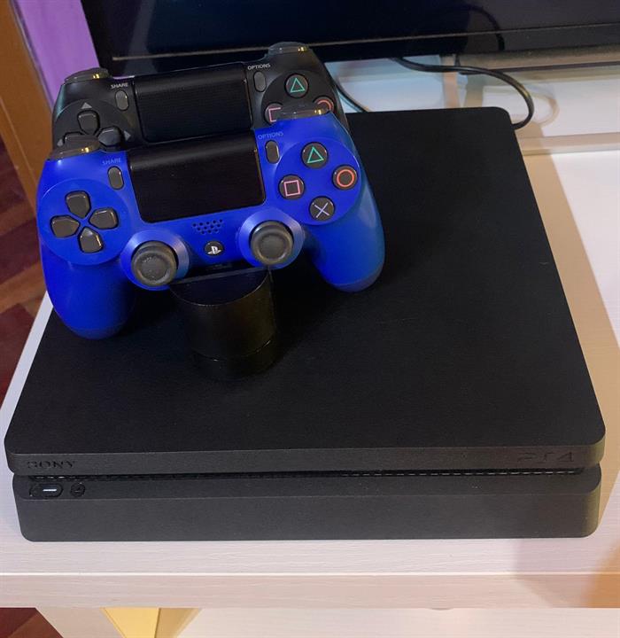 PLAYSTATION PS4 SLIM CONSOLE+ ACCESSORI