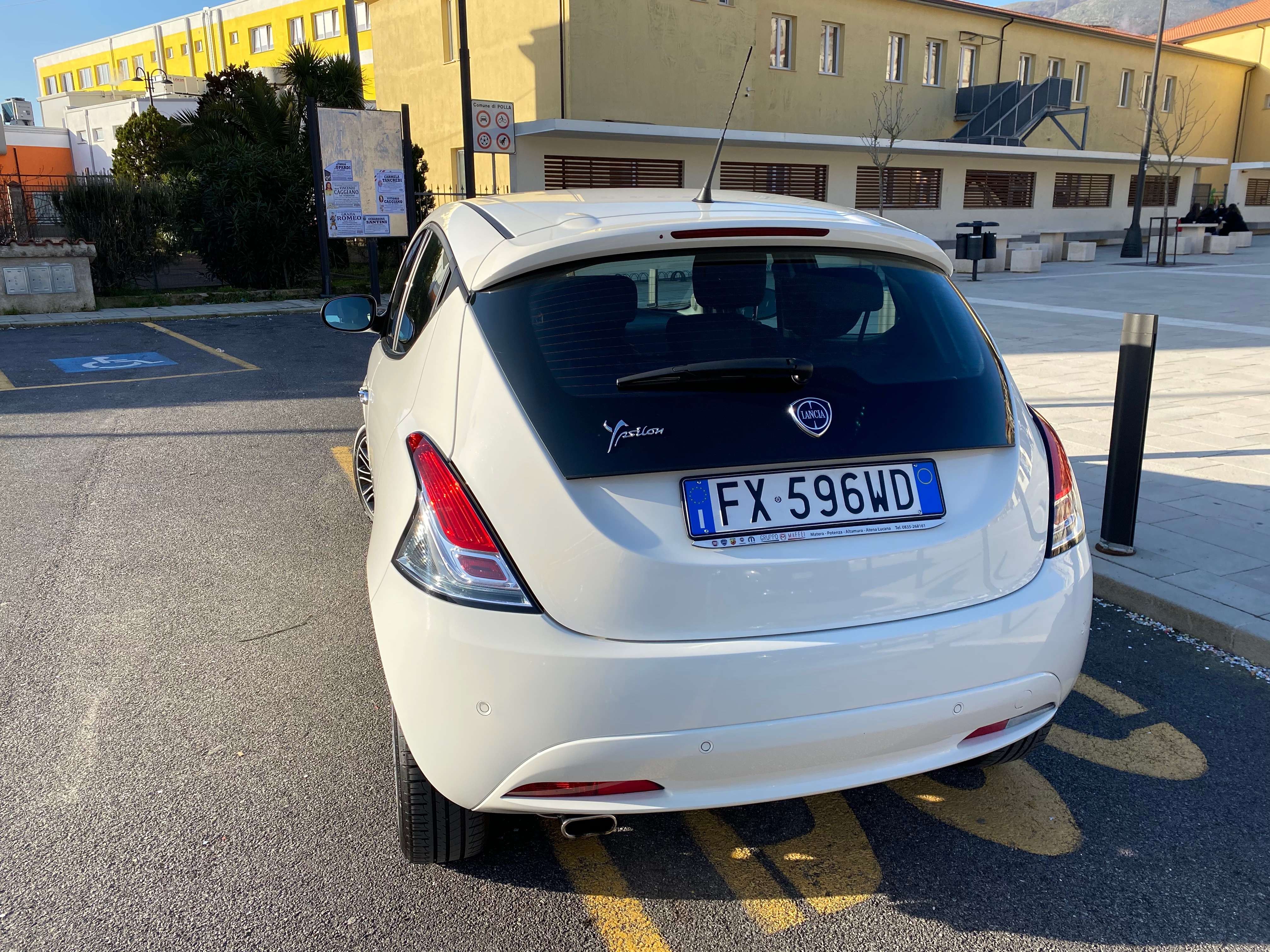 Lancia YpsilonYpsilon III 1.2 Gold s