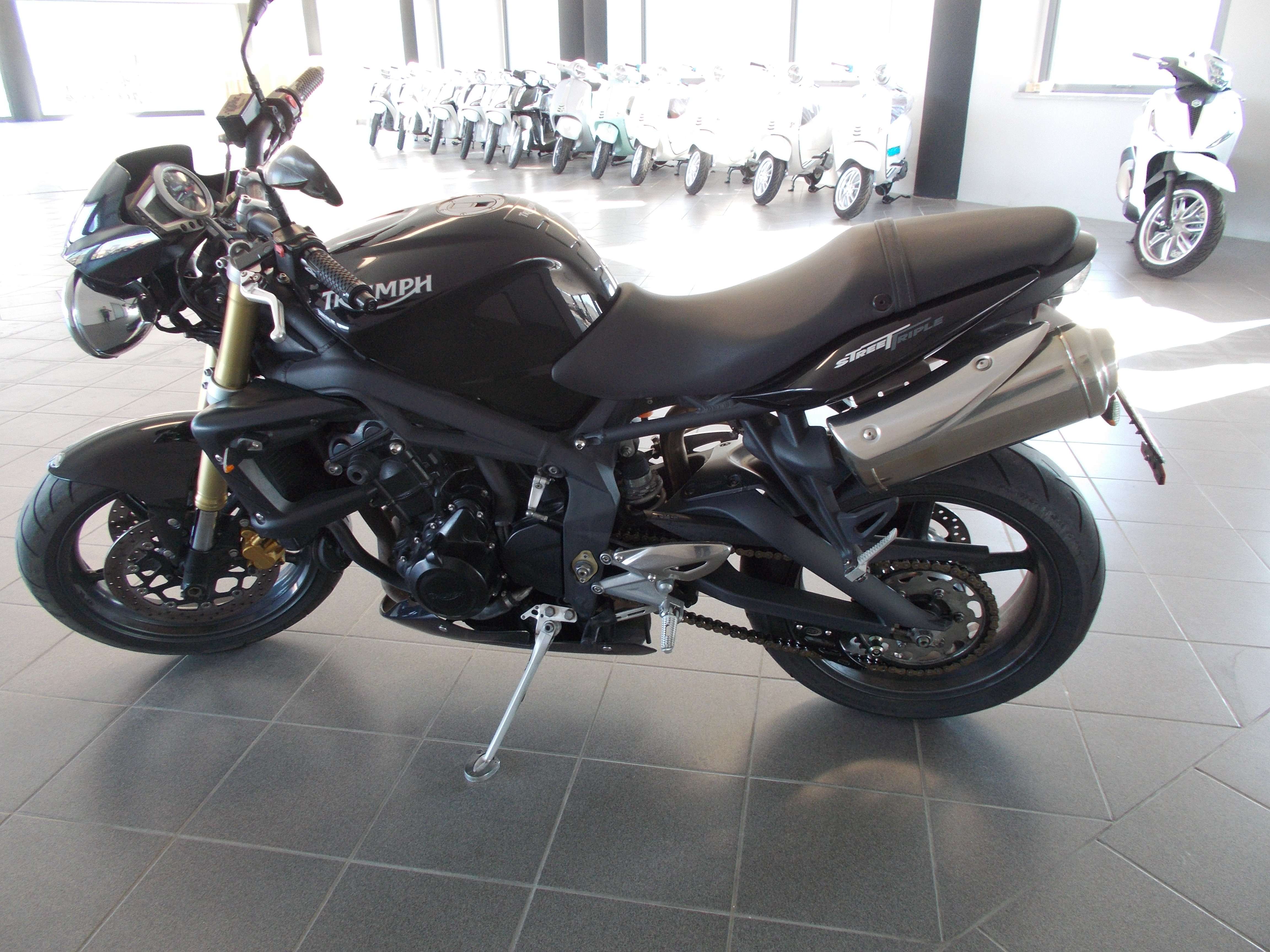 Triumph Street Triple 675