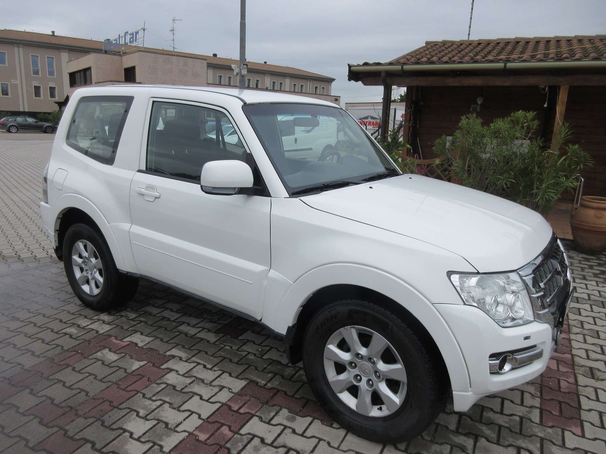 Mitsubishi PajeroPajero 3.2 cr  3p auto VERRICELLO+GANCIO