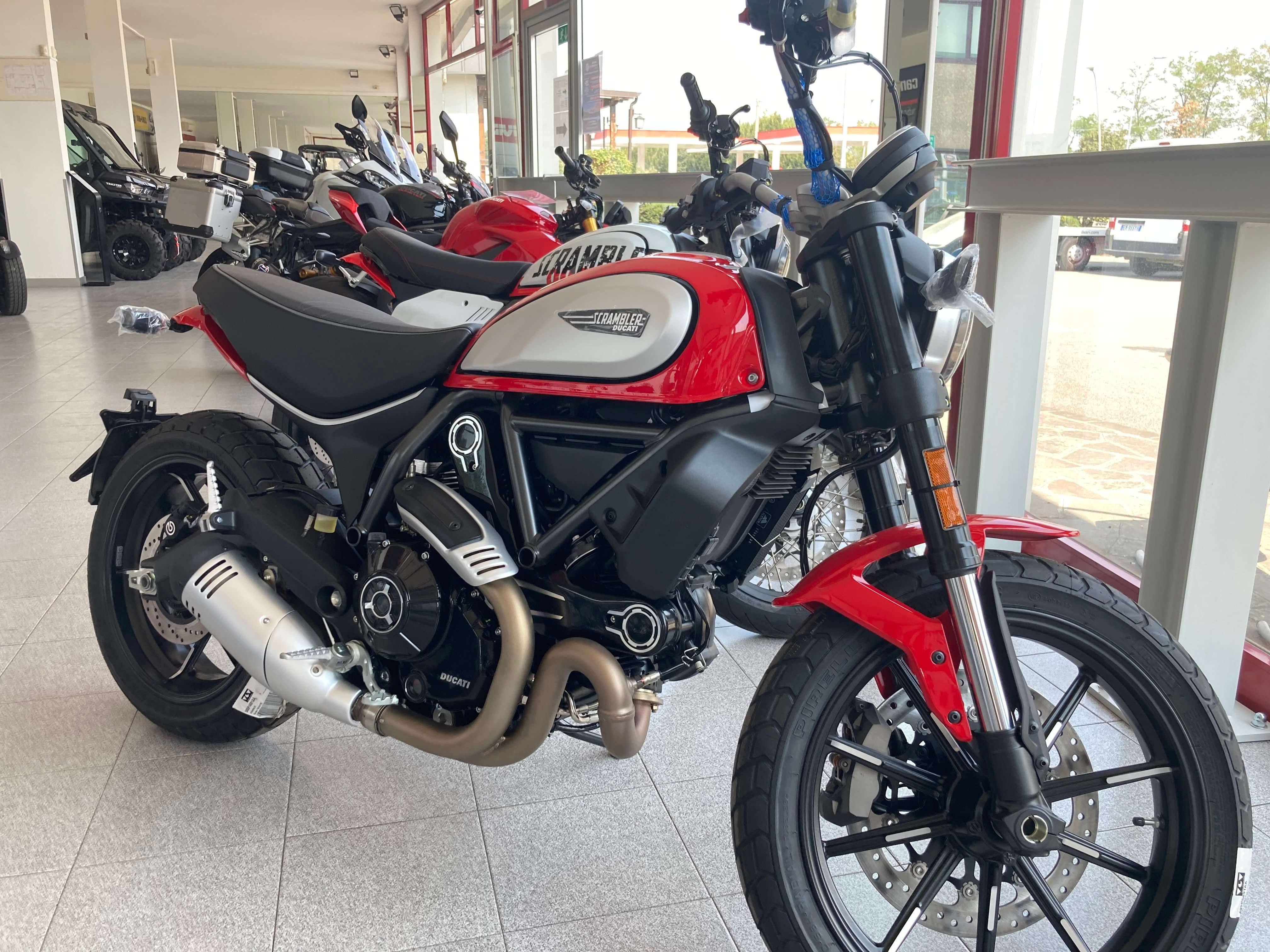 Ducati Scramblericon red