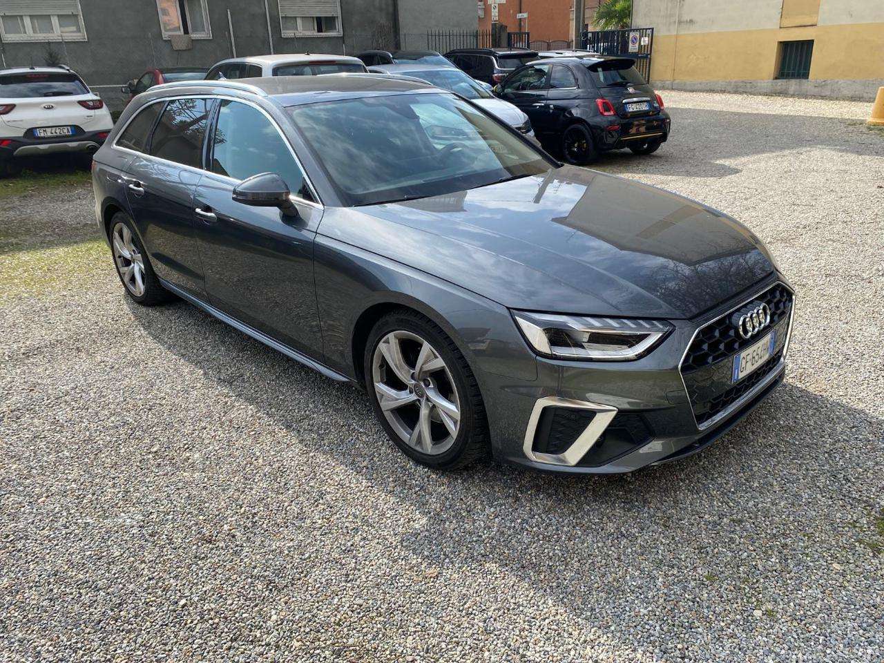 Audi A4Avant 30 TDI 136 CV S tronic S line edition