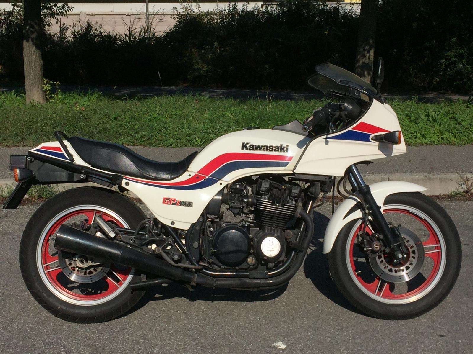 Kawasaki GPZ 7501984