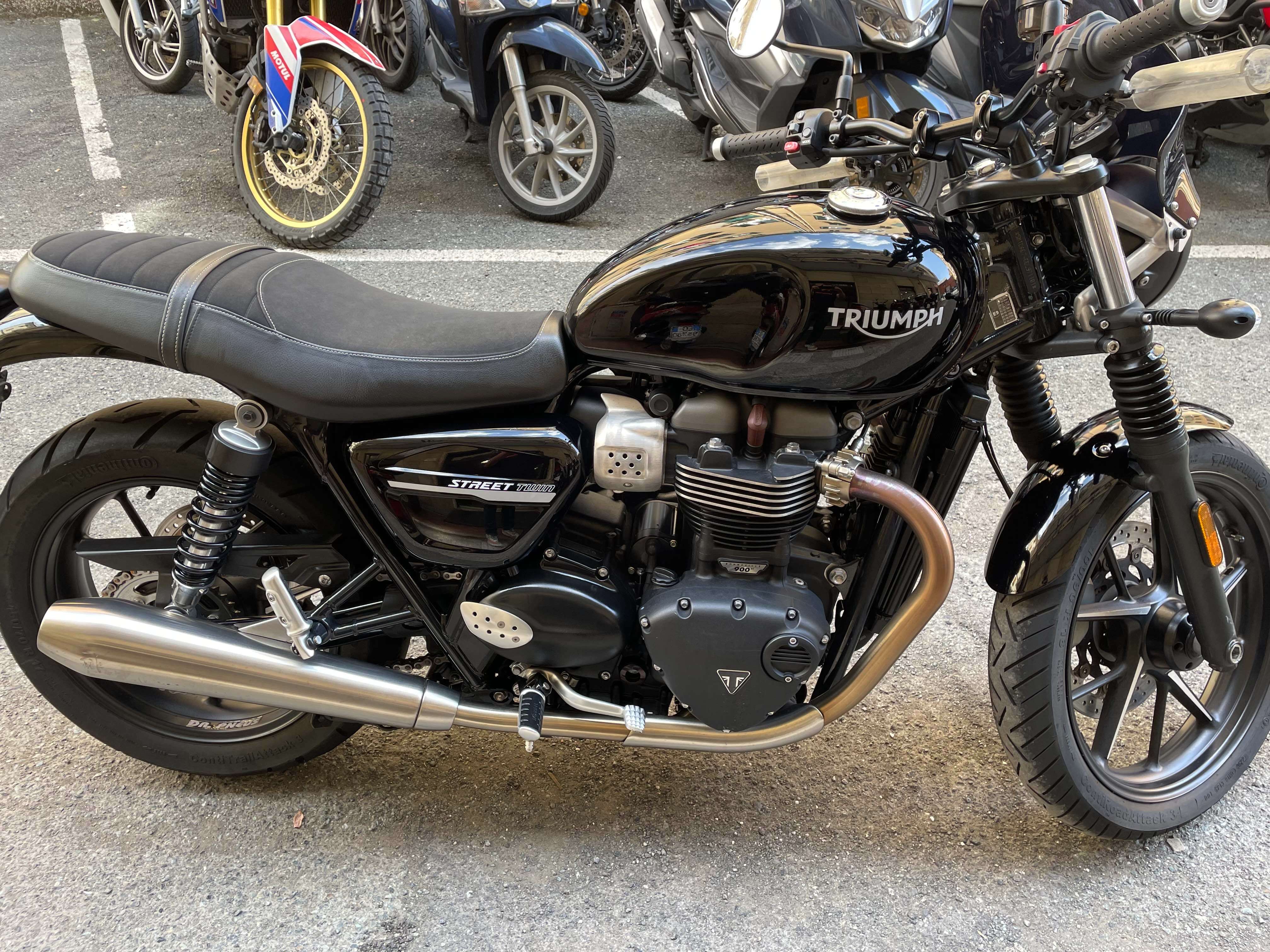 Triumph Street Twinabs