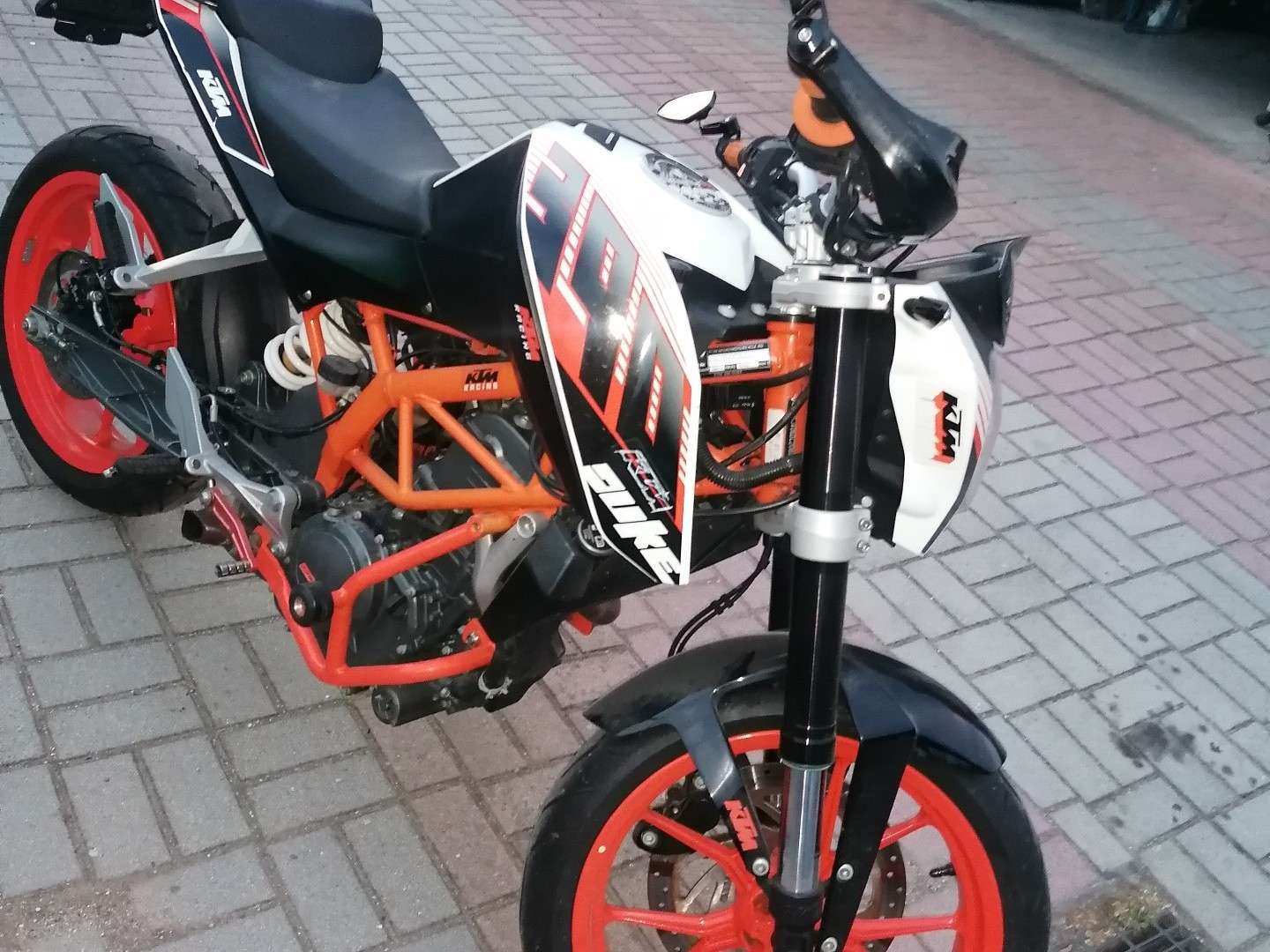 KTM 390 Duke