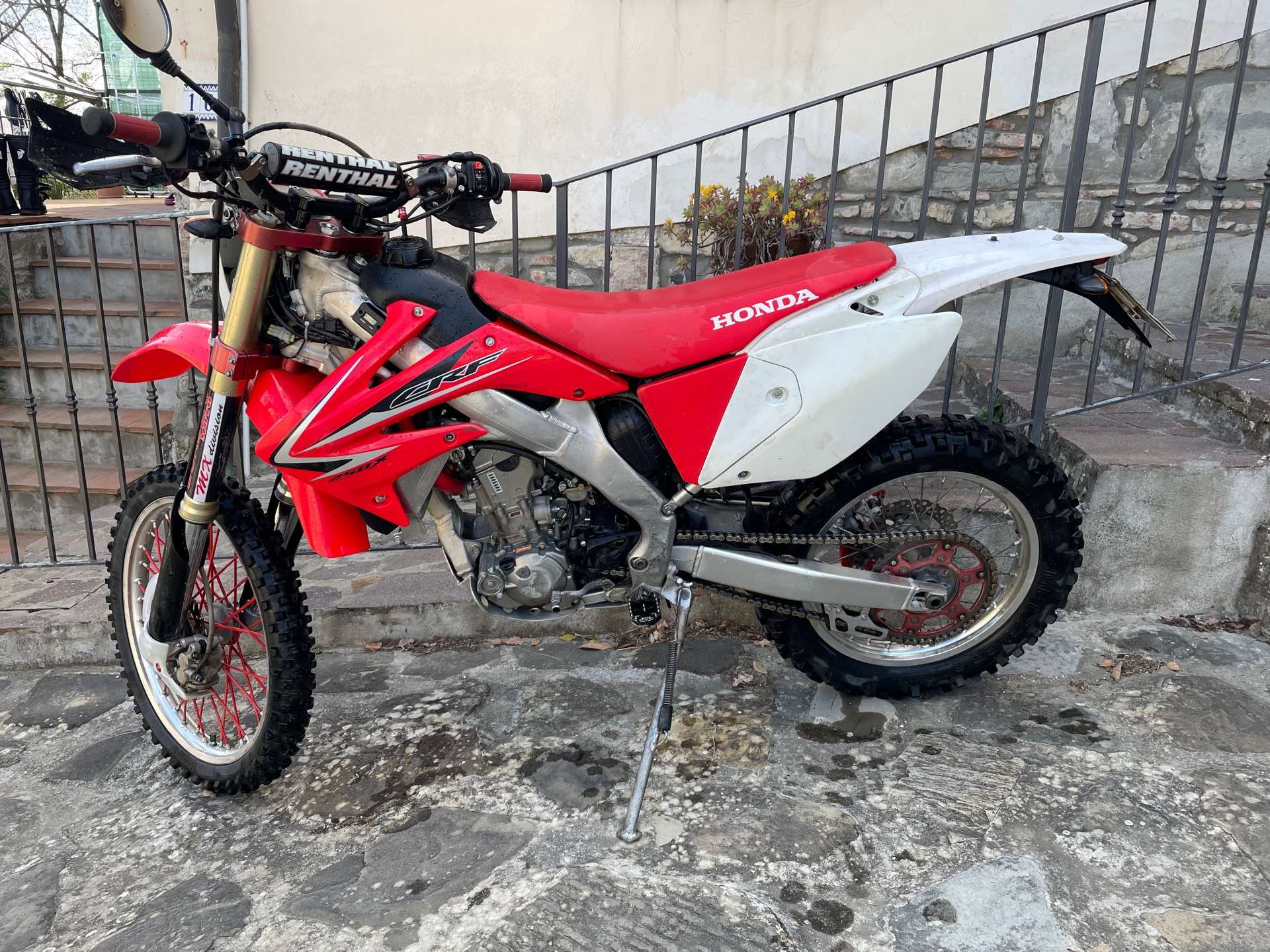 Honda CRF 250Honda CRF 250 x