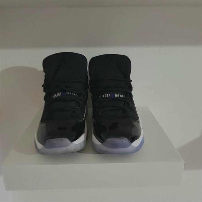 JORDAN 11 SPACEJAM