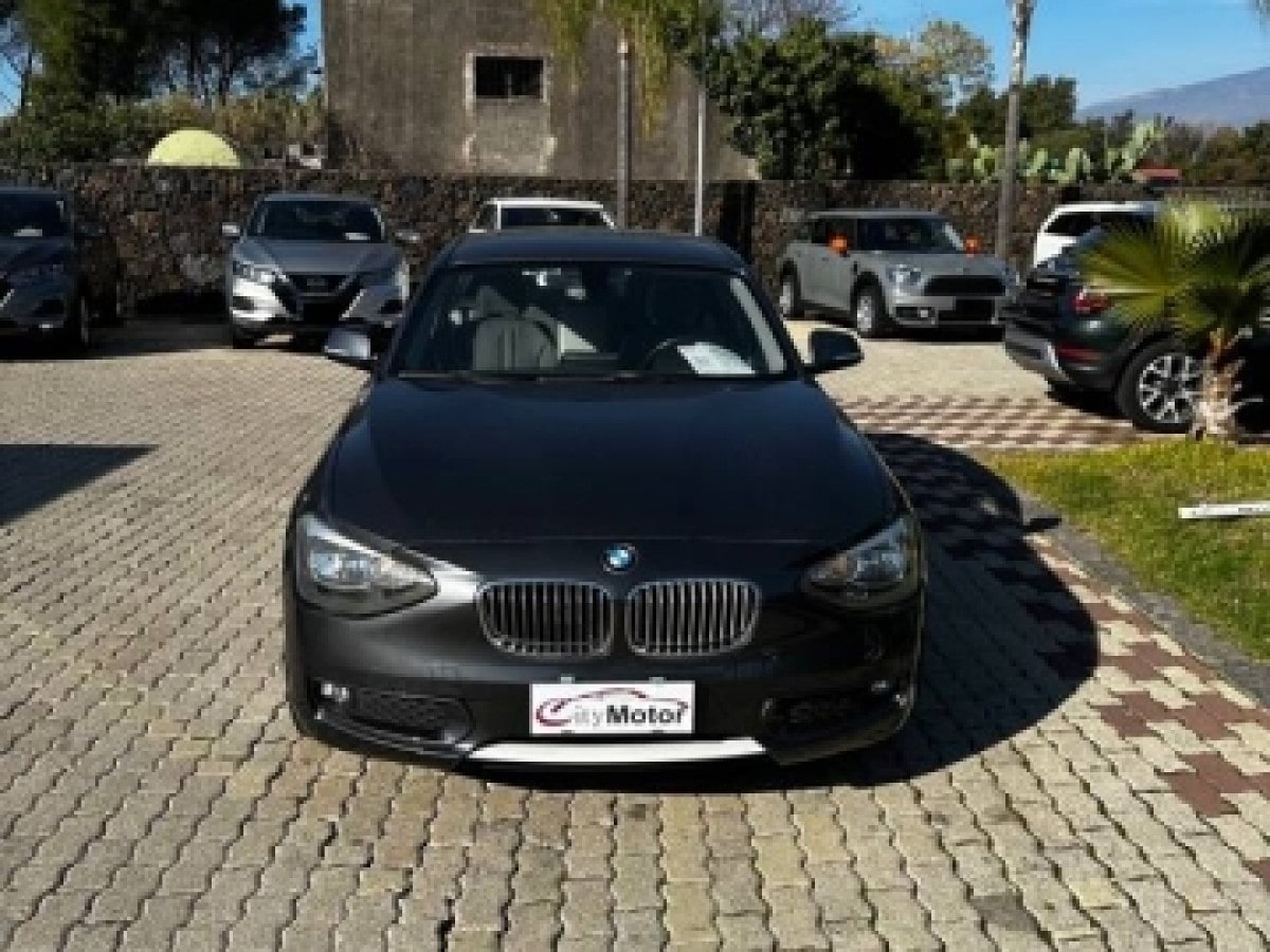 BMW Serie 1 (F20) 116d Sport 5p