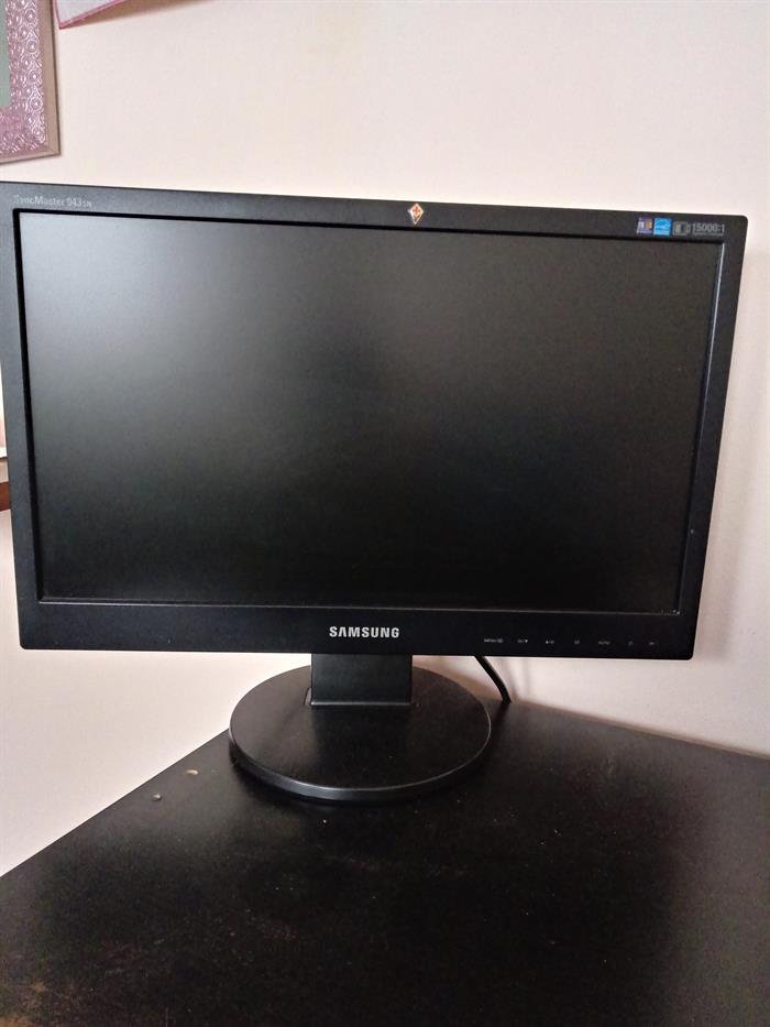 PC E MONITOR