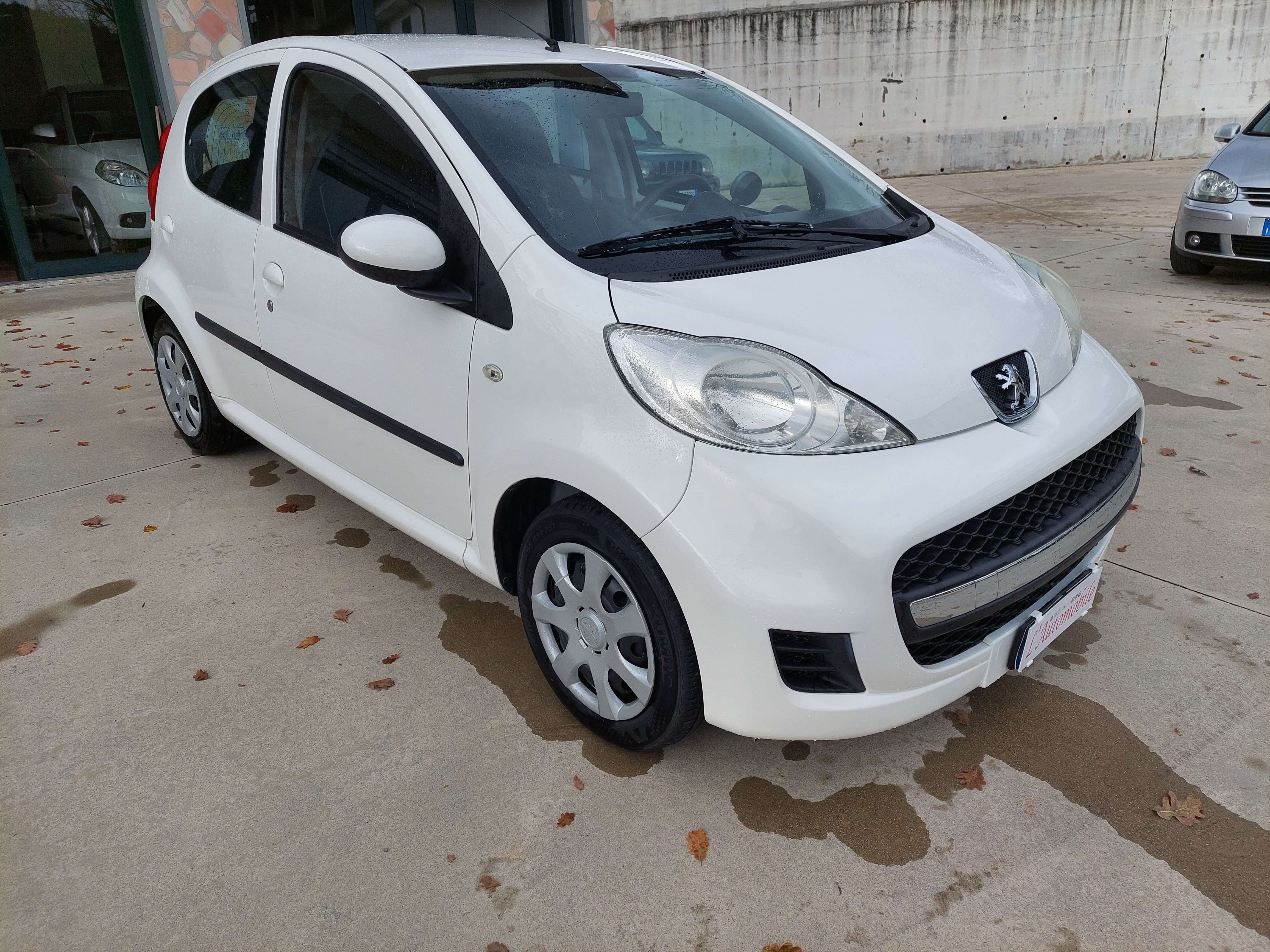 Peugeot 1071.0  5p cambio AUTOMATICO GPL