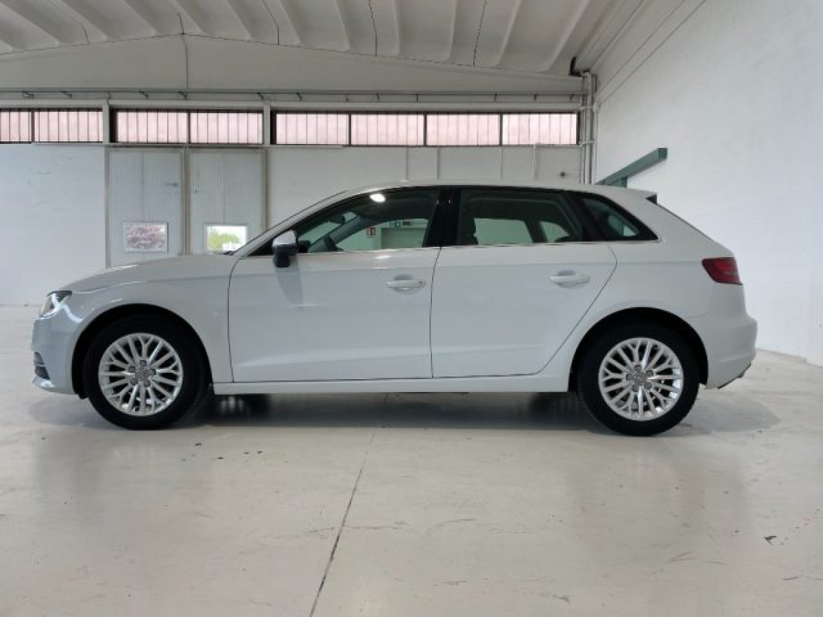 AUDI A3 3ª serie A3 SPB 1.6 TDI S tronic Ambiente