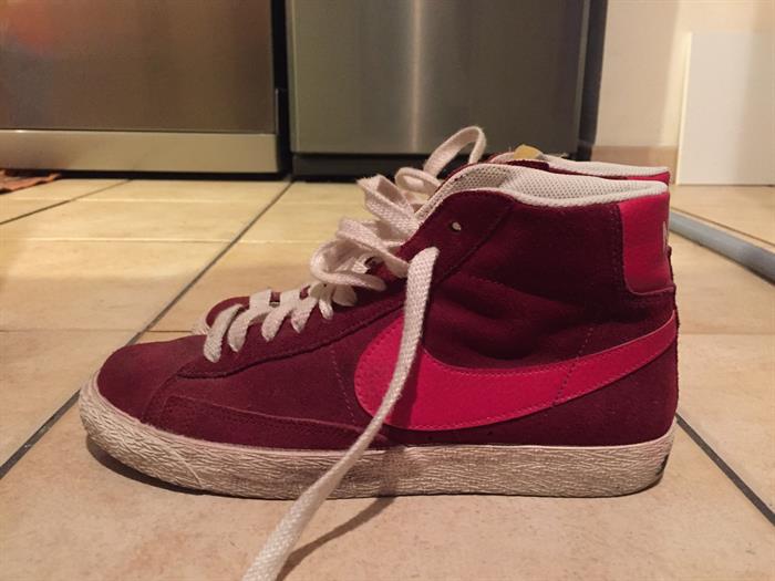 NIKE BLAZER