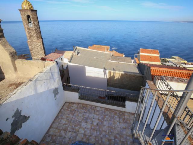 Palazzo di pregio unico nel suo genere nel borgo medievale di castelsardo