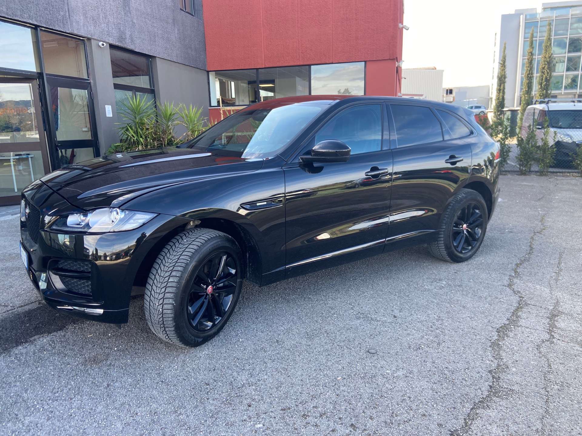 Jaguar F-Pace2.0d i4 R-Sport 180cv auto my20