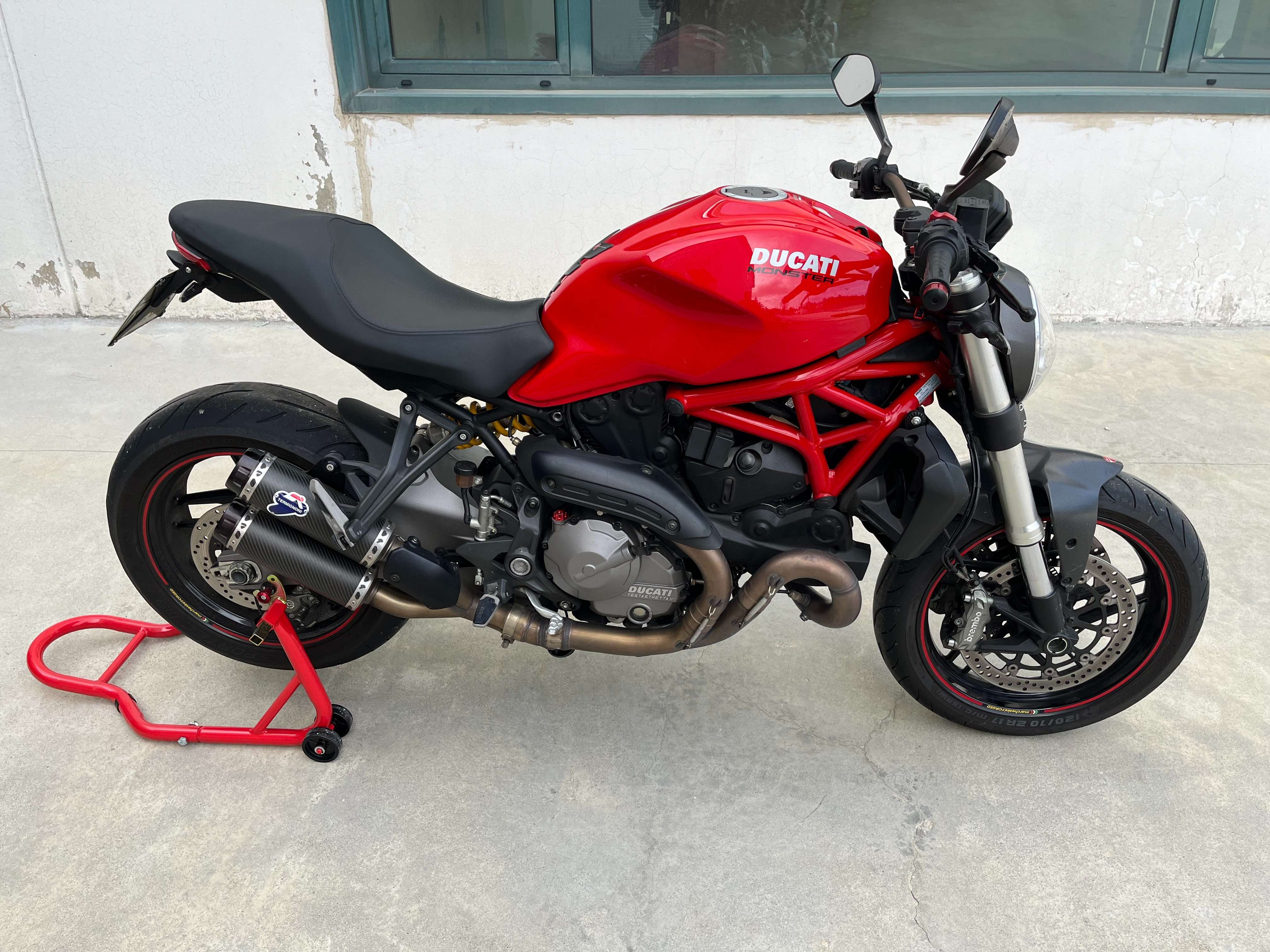 Ducati Monster 821