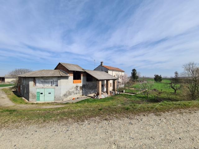 Casa di campagna vicino al fiume