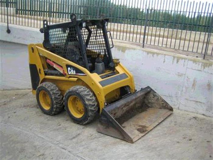 VENDO MINIPALA CAT 226 ANNO 2002