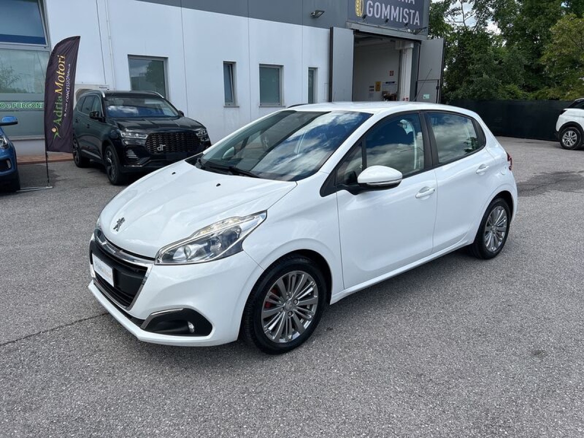 PEUGEOT 208 PureTech 82 5p. GPL Allure