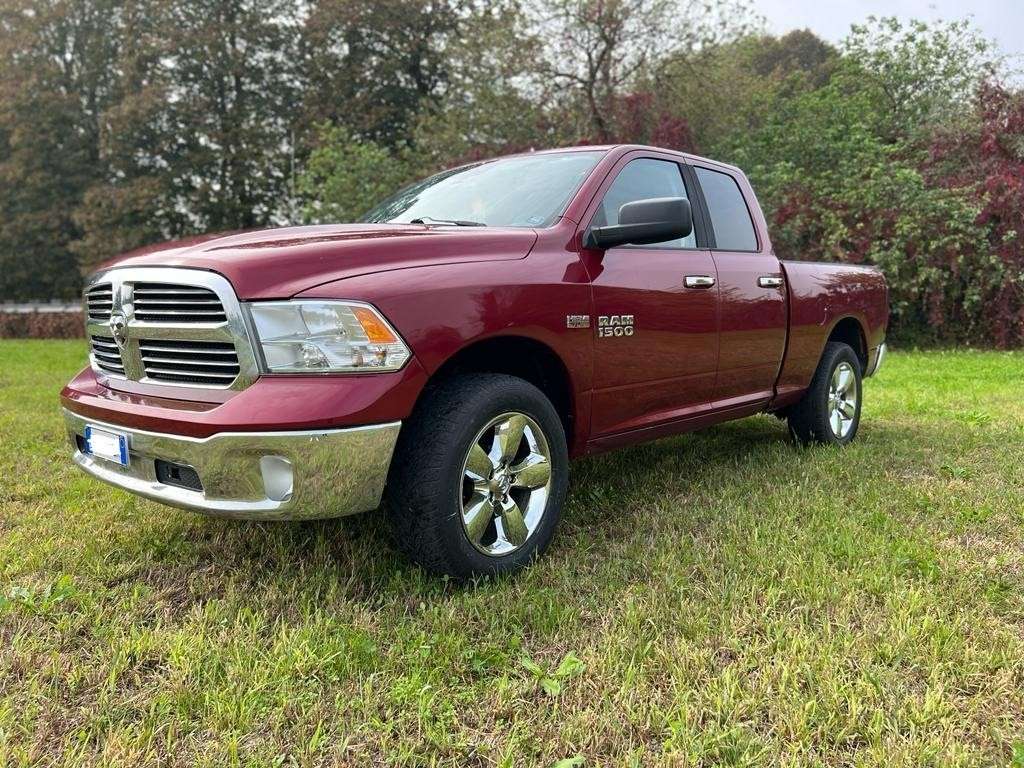 Dodge RAM5.7 V8 4WD Crew Cab BIG HORN Gancio Traino 6 Posti