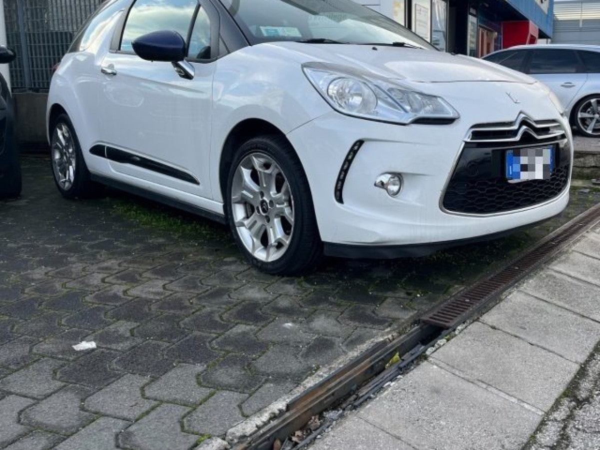 DS DS 3 DS 3 1.6 e-HDi 90 airdream So Chic Cabrio