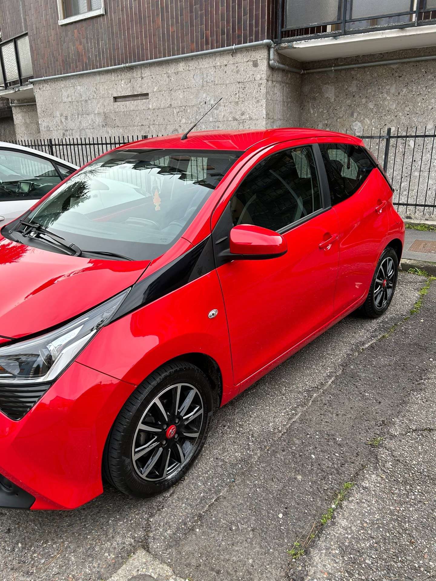 Toyota Aygo5p 1.0 x-play tss