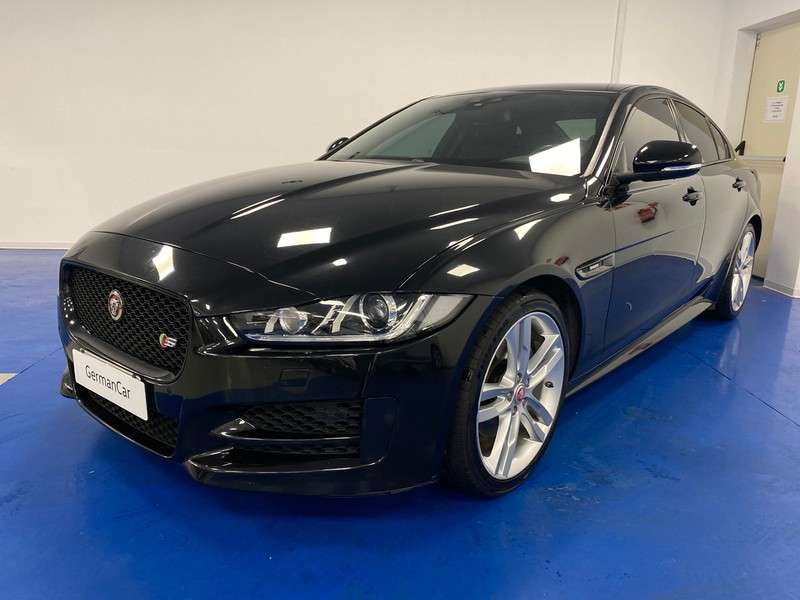 Jaguar XE2.0d r-sport 180cv auto