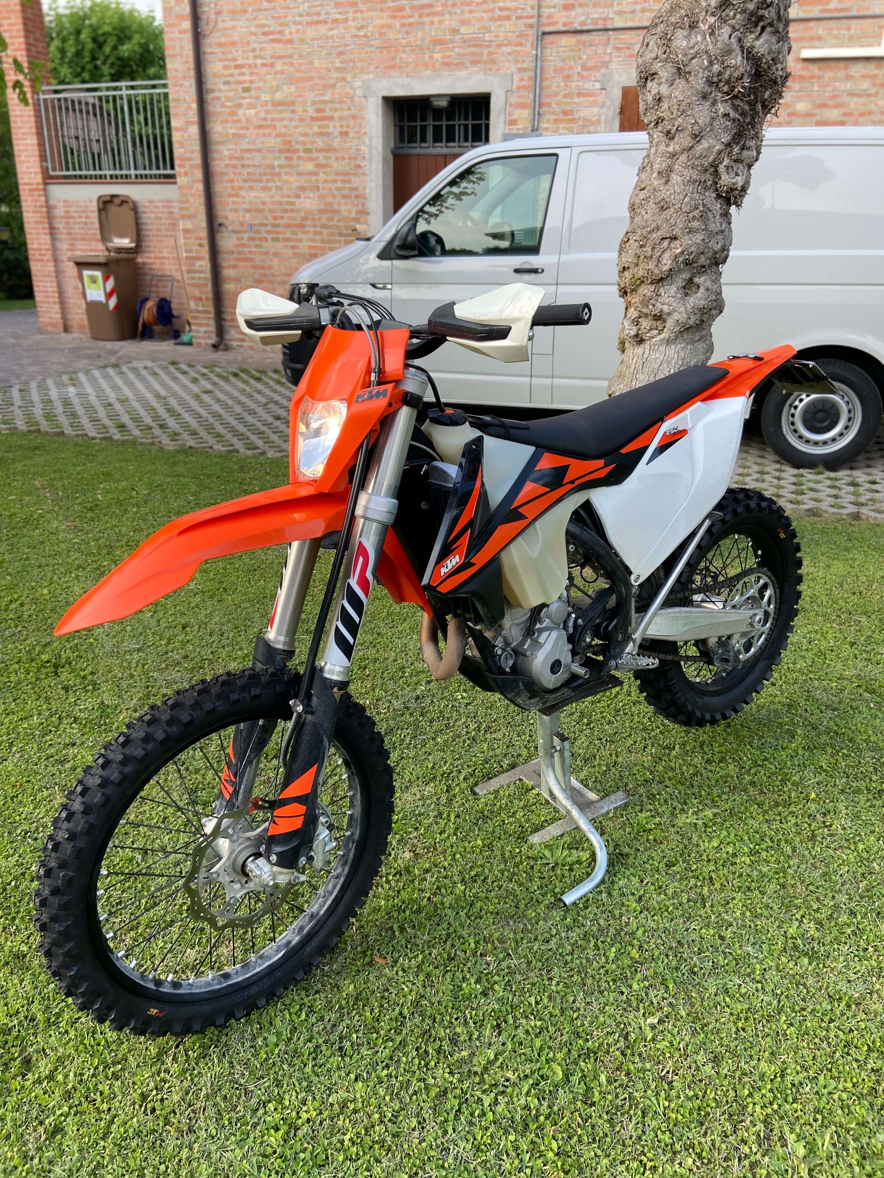 KTM 250 EXCF 4 TEMPI ENDURO TARGATA ORE TOTALI 43,6