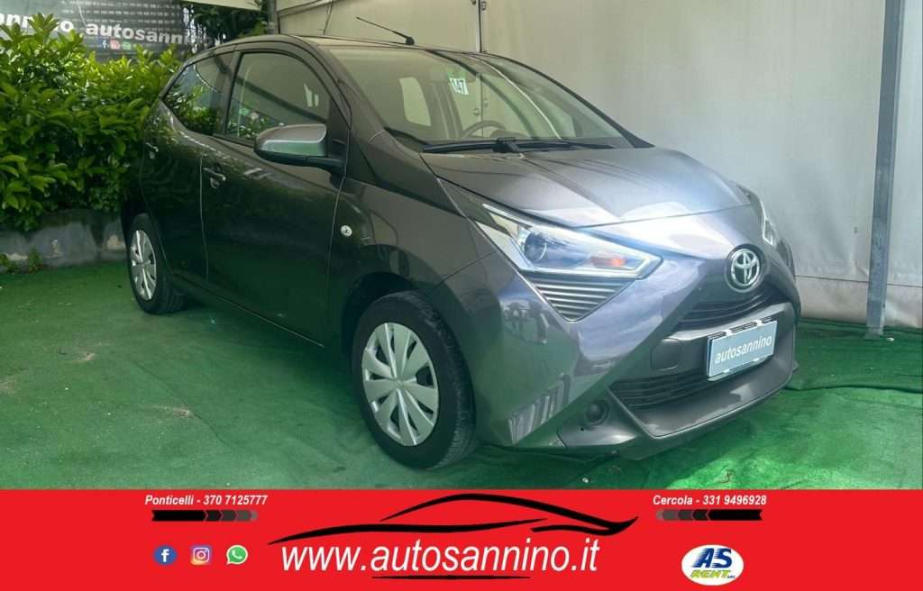 Toyota AygoConnect 1.0 72 CV 5 porte x-play