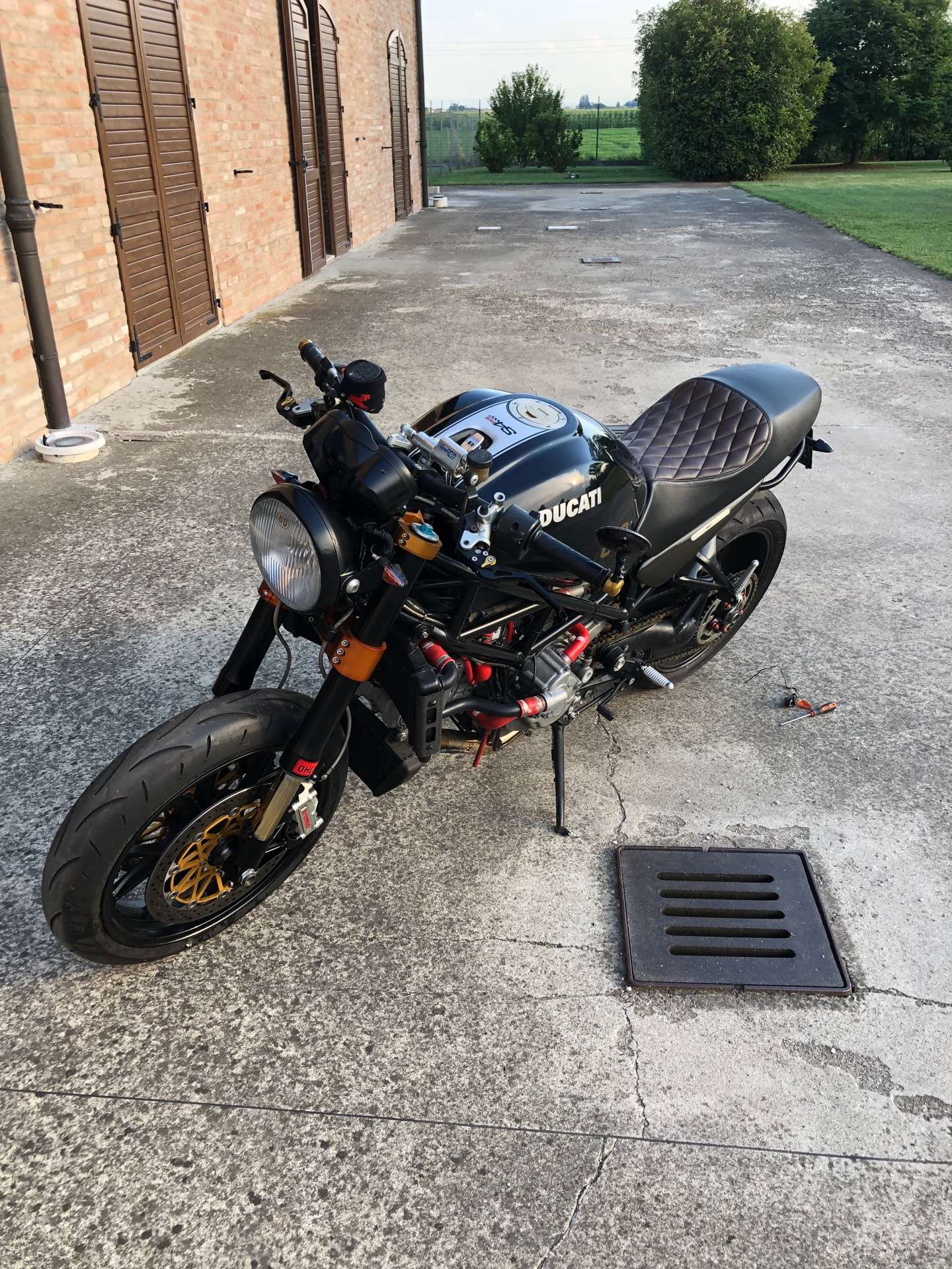 Ducati Monster S4RDucati monster S4 RS