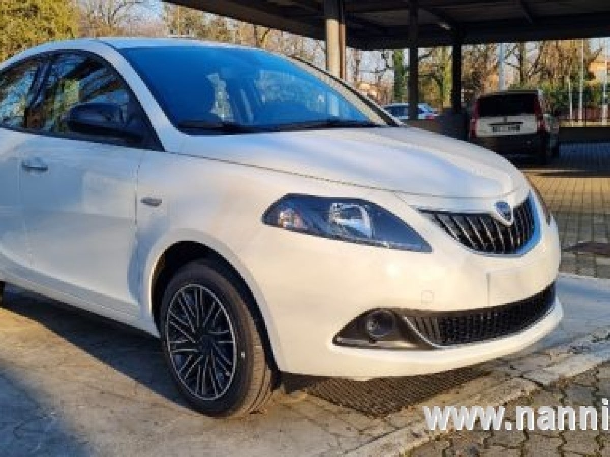 LANCIA Ypsilon 3ª serie Ypsilon 1.0 FireFly 5 porte S&S Hybrid Ecochic Gold