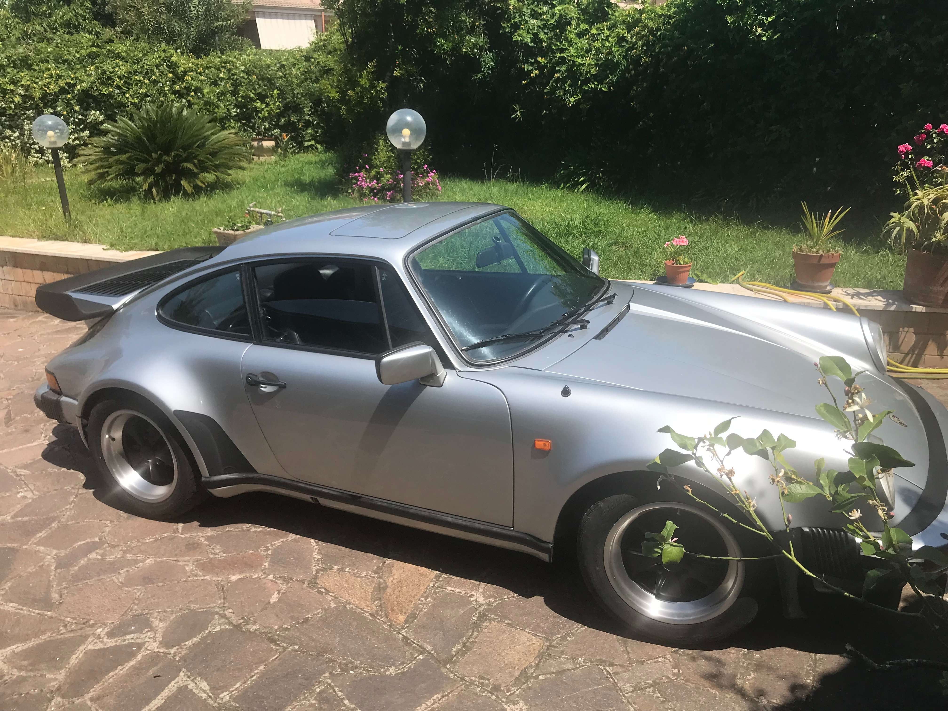 Porsche 930911 turbo 4M