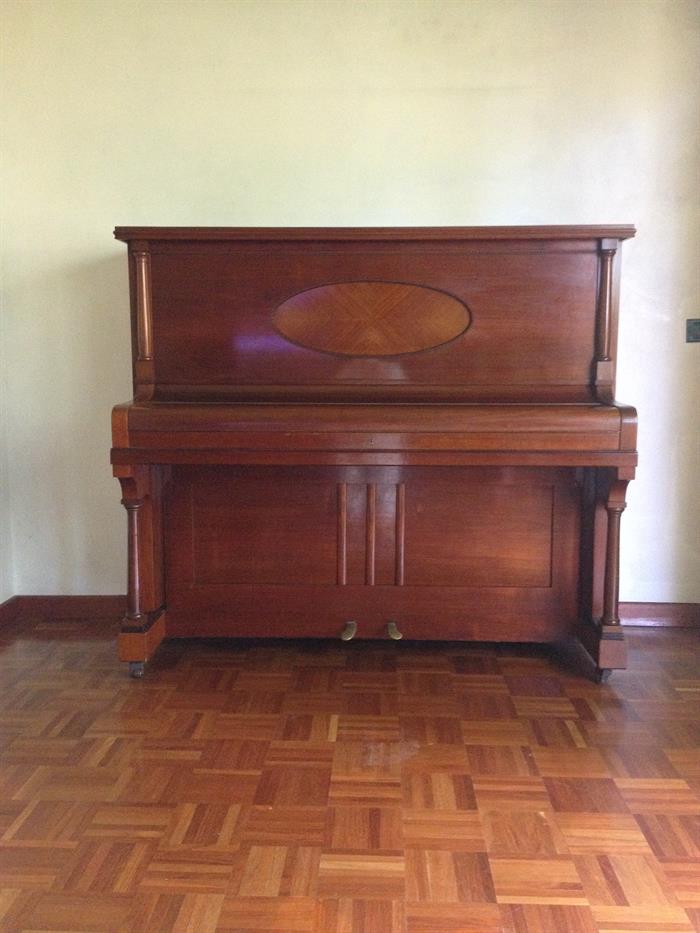 PIANOFORTE VERTICALE URBAS REISSHAUSER