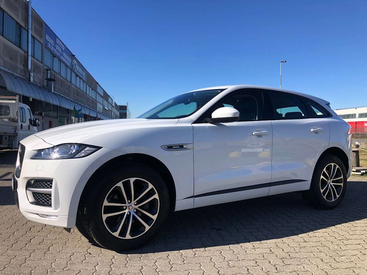 Jaguar F-PaceF-Pace 2.0d i4 R-Sport AWD 180cv auto my18 UNIPRO