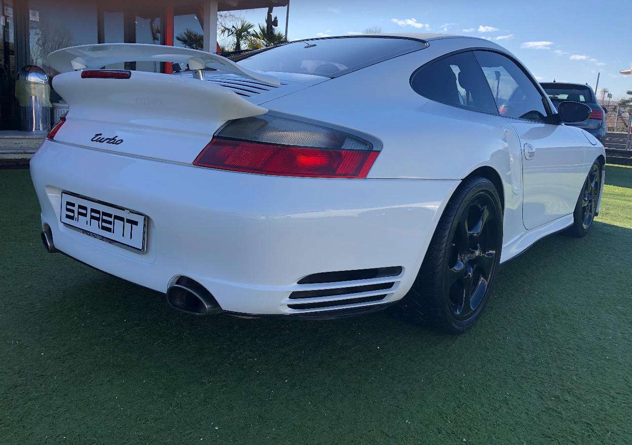 Porsche 996Turbo Coupé AUTOMATIC R18/PINZA ROSSA/SED SPORT