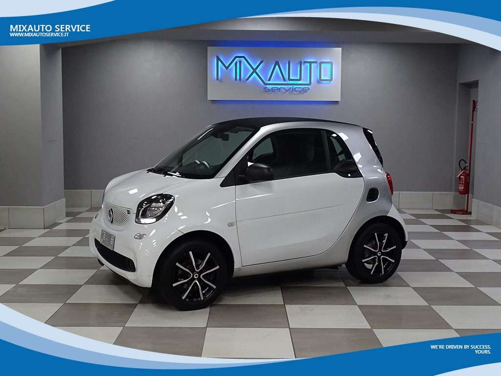 smart forTwoCoupè 1.0 71cv Youngster Twinamic Navi EU6