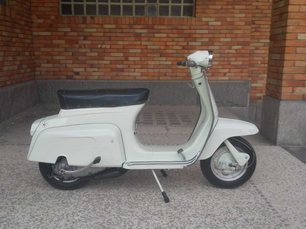 Lambretta J50