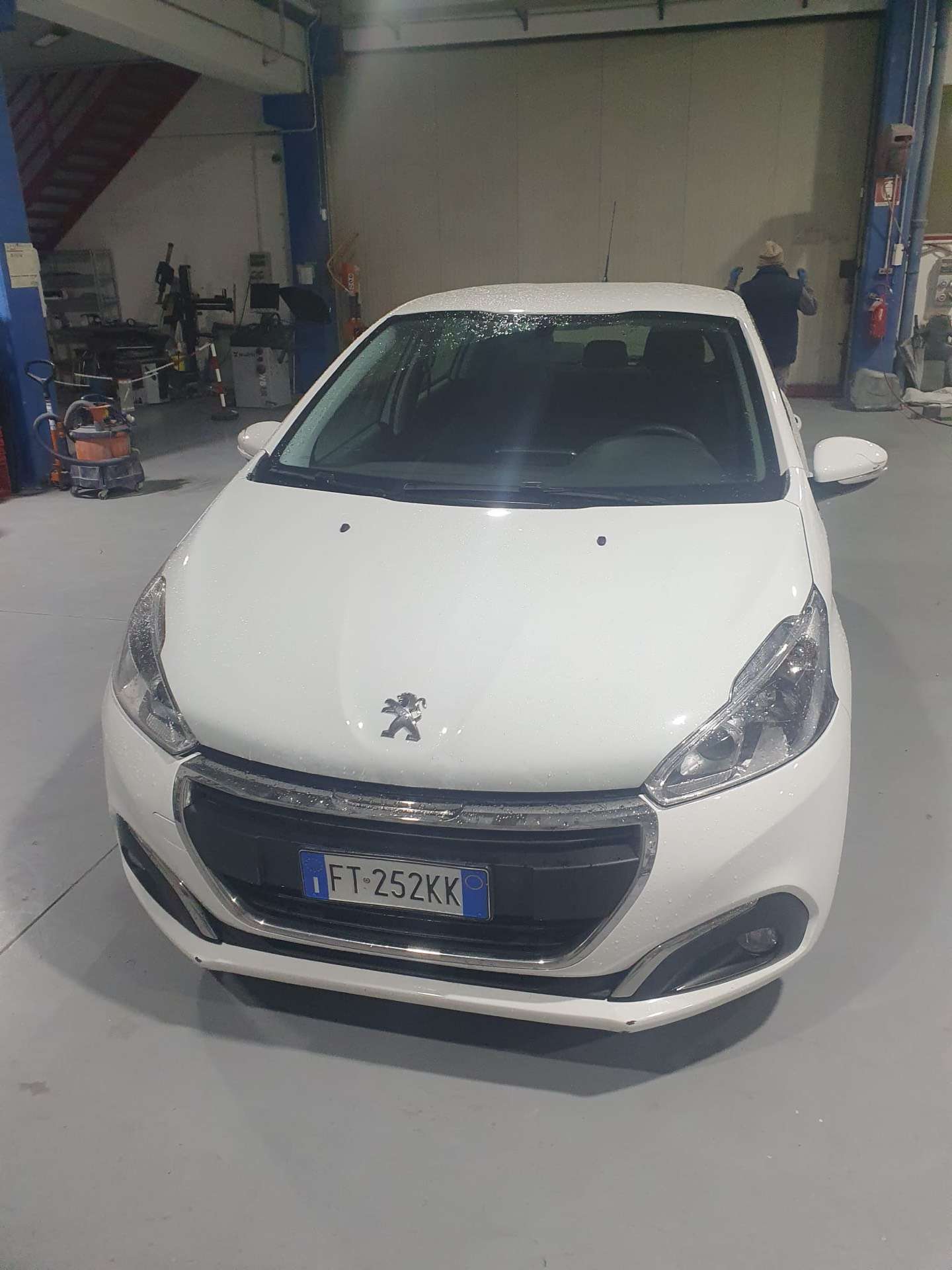 Peugeot 2085p 1.2 puretech Active 82cv