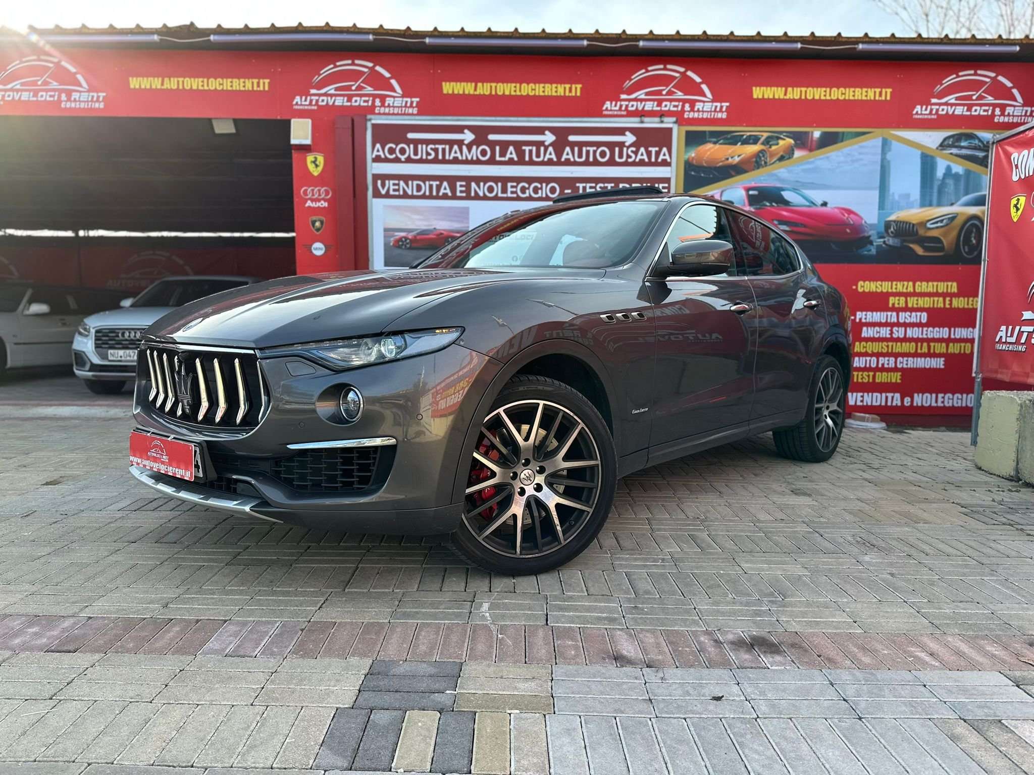 Maserati Levante3.0 Q4 V6 AWD Gran LussoTetto pano/Navi/Pelle