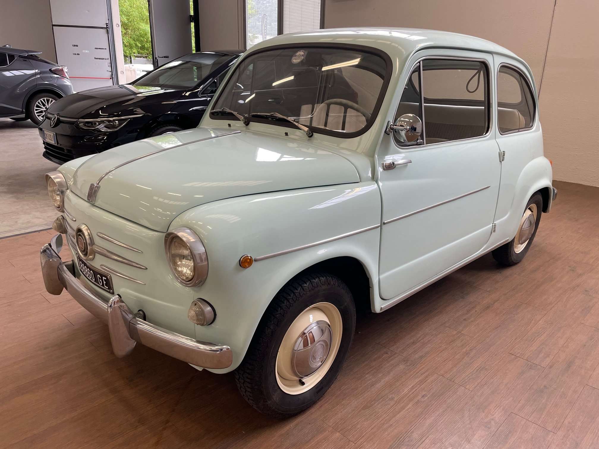 Fiat 600D COMPLETAMENTE RESTAURATA IN PERFETTO STATO