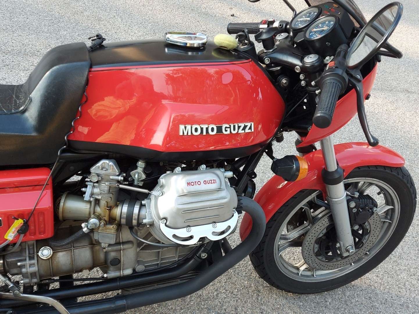 Moto Guzzi 850 Le Mans