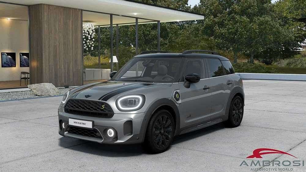 MINI Cooper SE Countryman ALL4 Essential Premium Plus Package