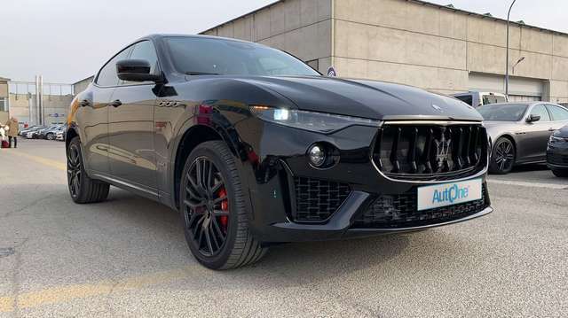 Maserati LevanteGRANSPORT 3.0 BT V6 350CV 4WD AUT. TETTO AP BLACK