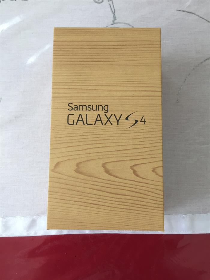 SAMSUNG GALAXY S4