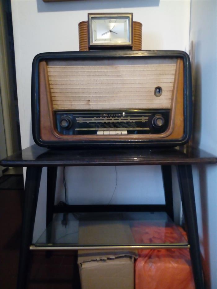 RADIO AUTOVOX DEL 1957