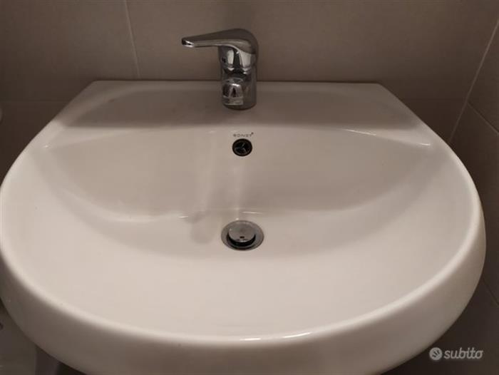 LAVANDINO BAGNO CON MISCELATORE