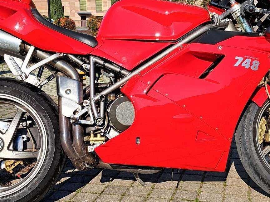 Ducati 748s